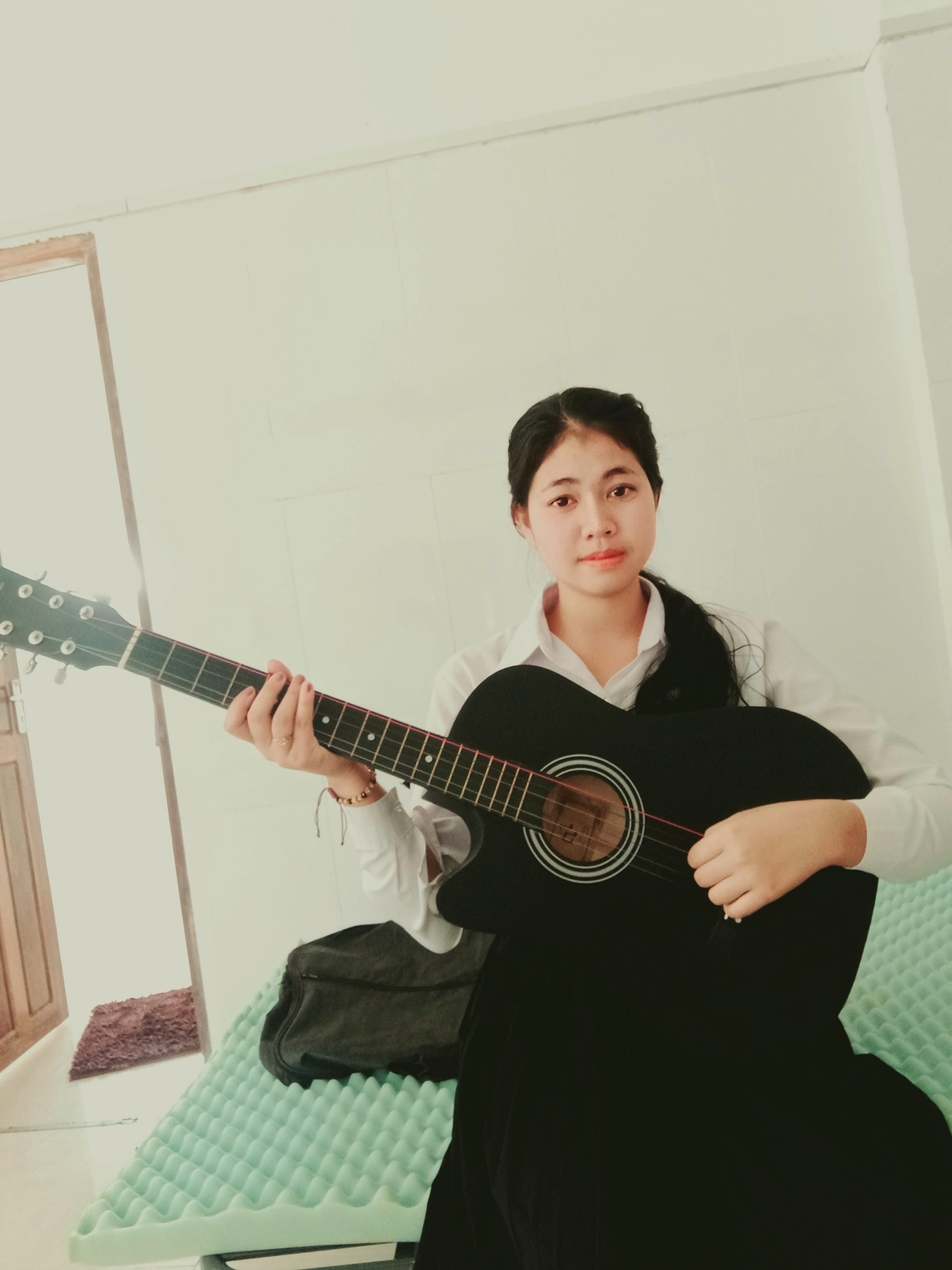 Nhen piseth – Medium