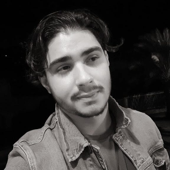 Luis Ll. – Medium