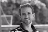 Yaron Sternbach – Medium