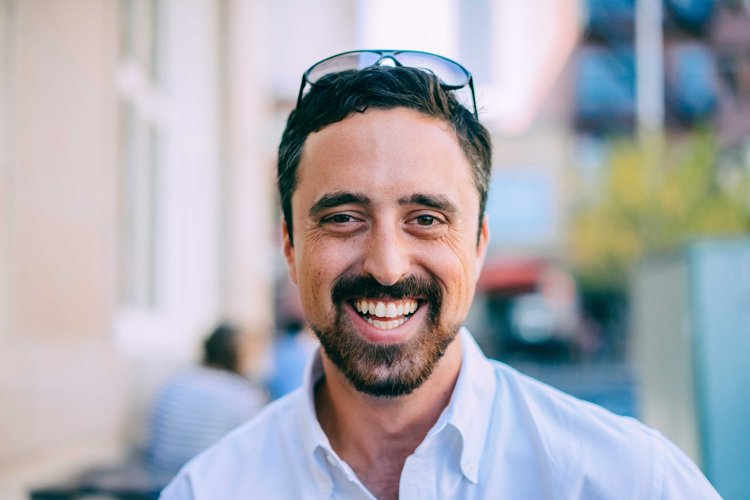 ARI KLEIN – Medium