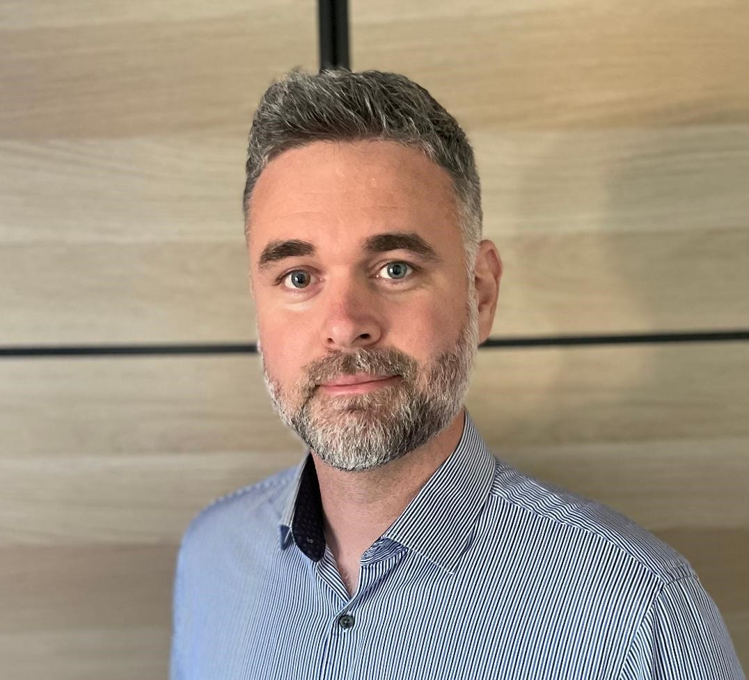 Alex Blondin – Medium