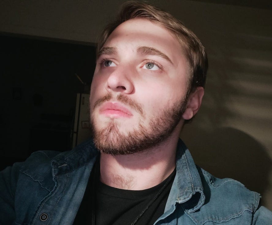 Christopher Hayes – Medium