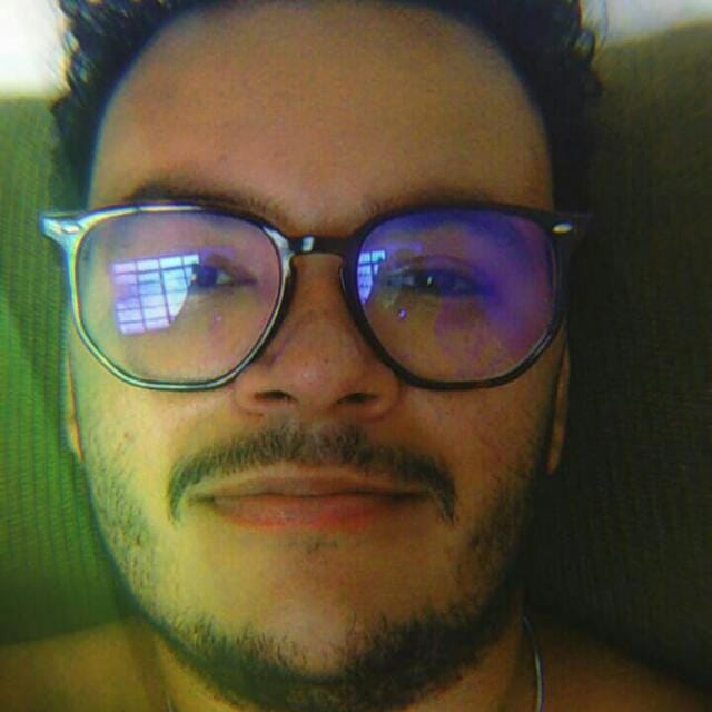Danilo Moreira – Medium