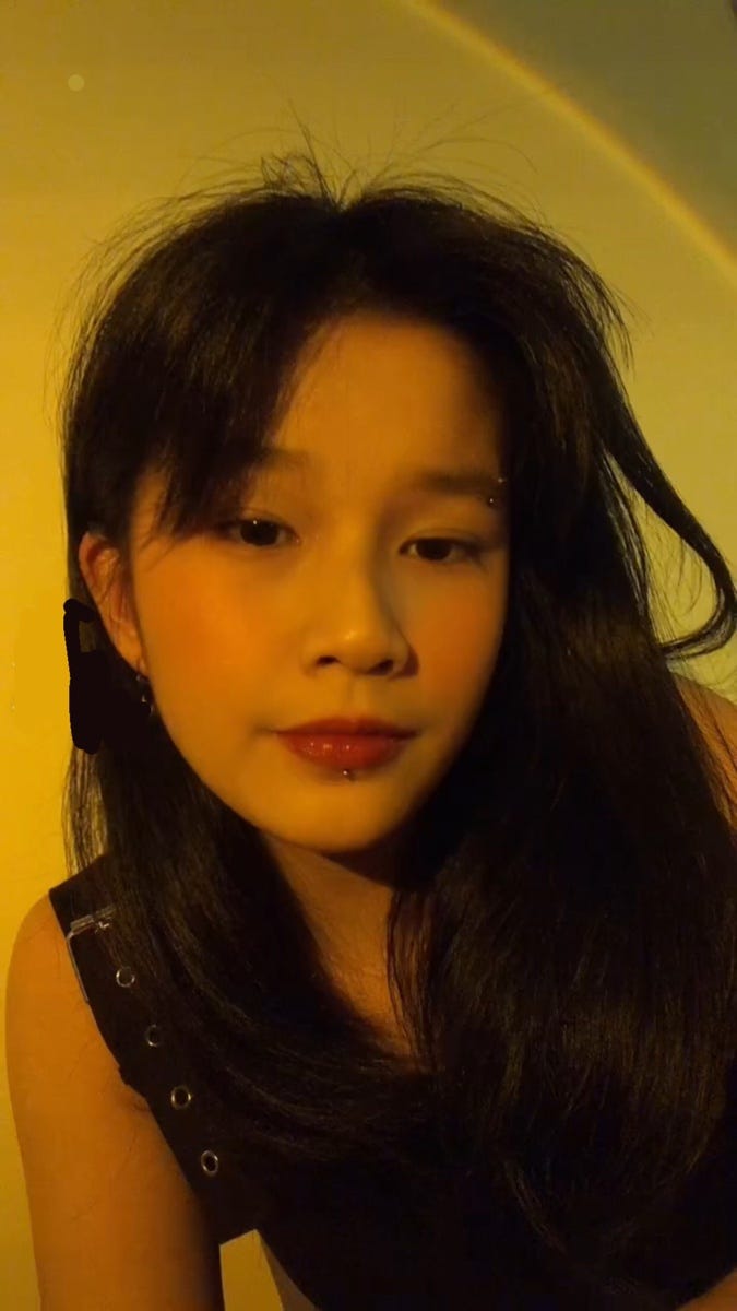 Yi-Hsuan, – Medium