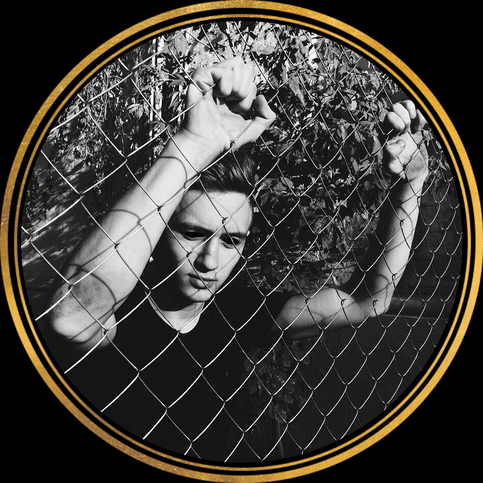 Max Tarsis – Medium