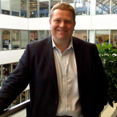 Nigel Blunt – Medium