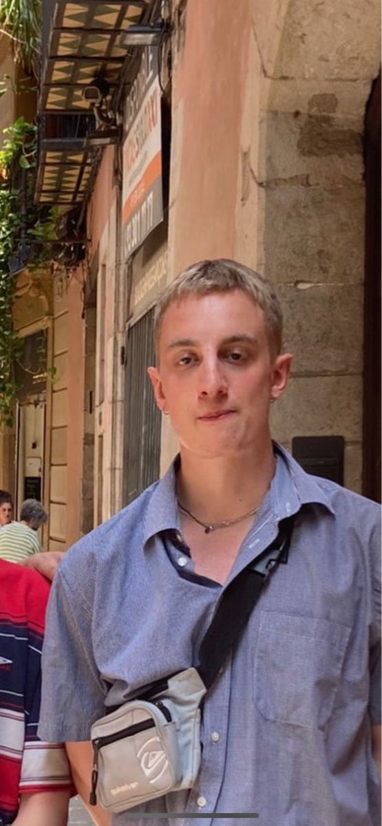 Alex Connor – Medium