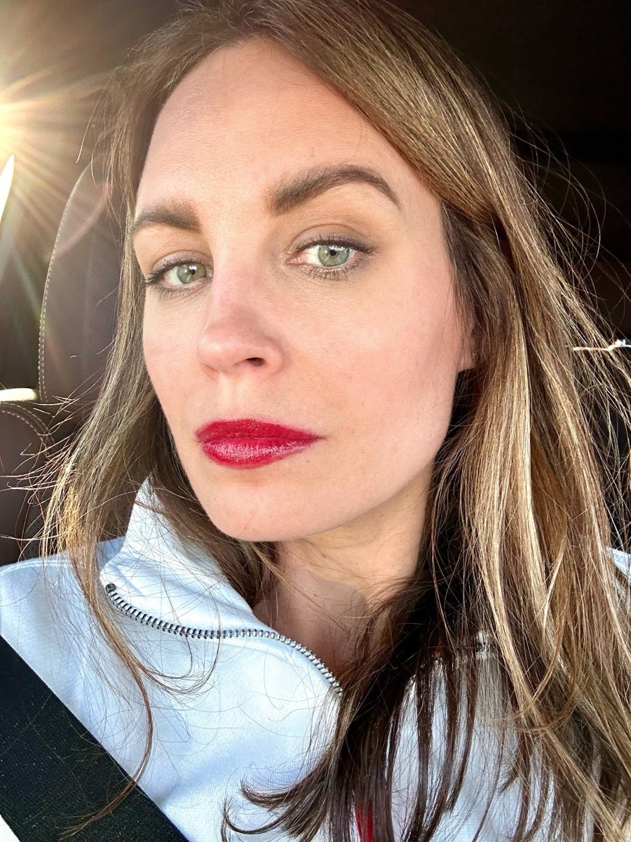 Jess Mccolgan – Medium