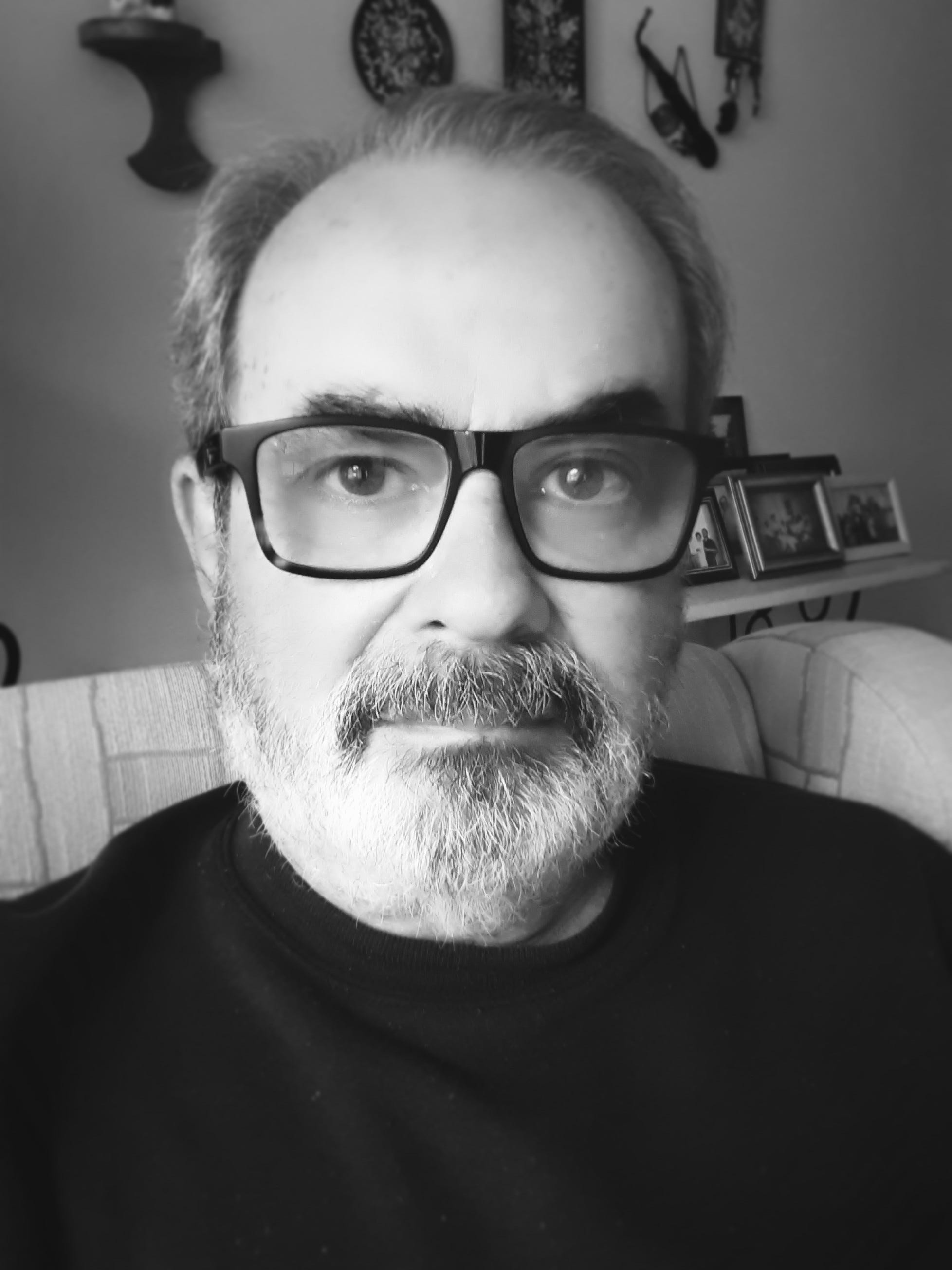 Carlos Emerson Junior – Medium