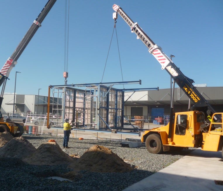 Crane and Rigging Rental – Medium