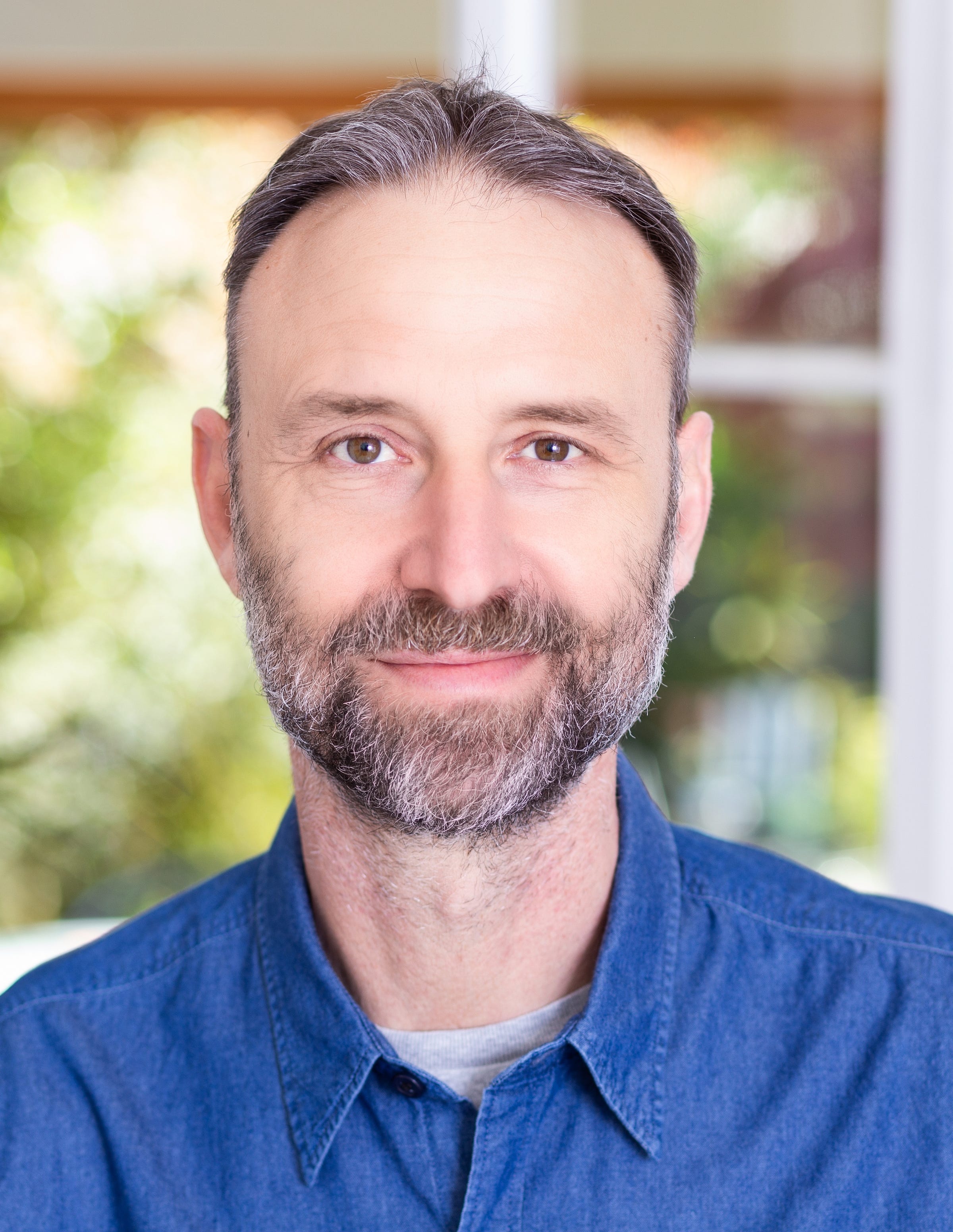 Dan Roberts – Medium