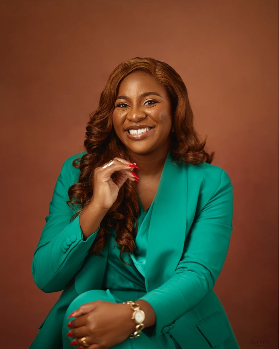 Susanna Ozenogu – Medium