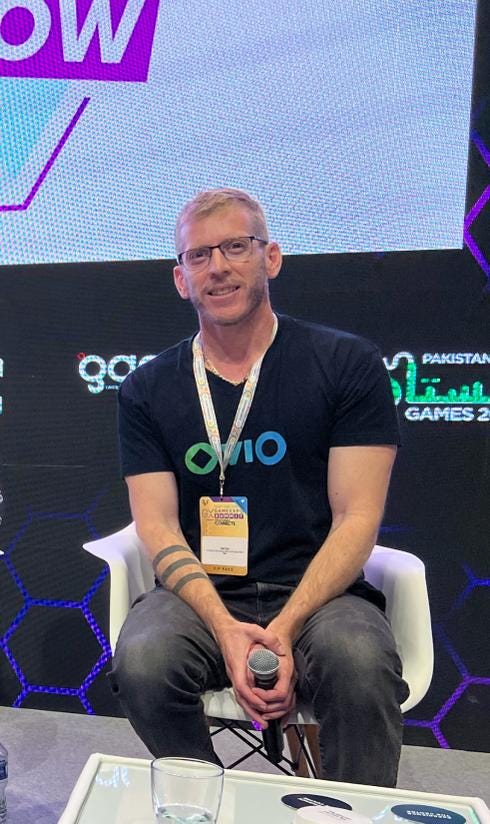 Orel Sror – Medium