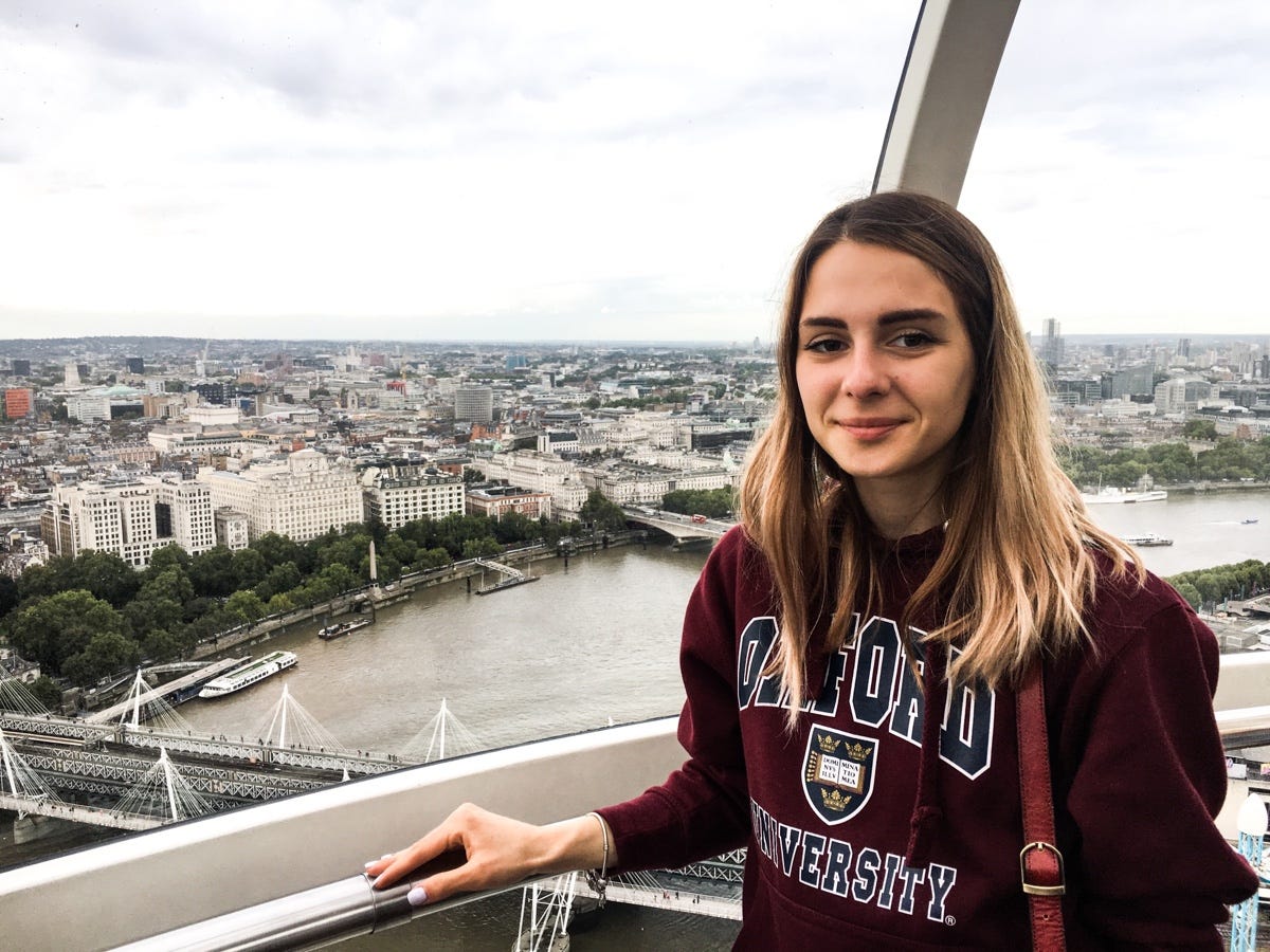 Sabina Pop – Medium