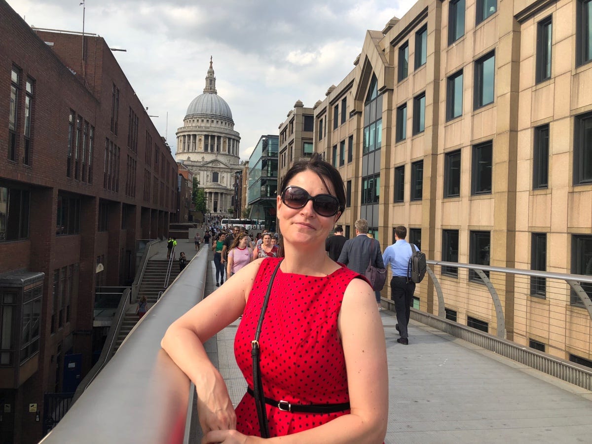 Nikki Scutt – Medium