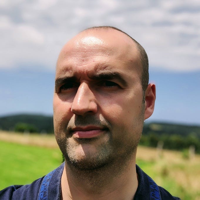 Victor Caveda – Medium