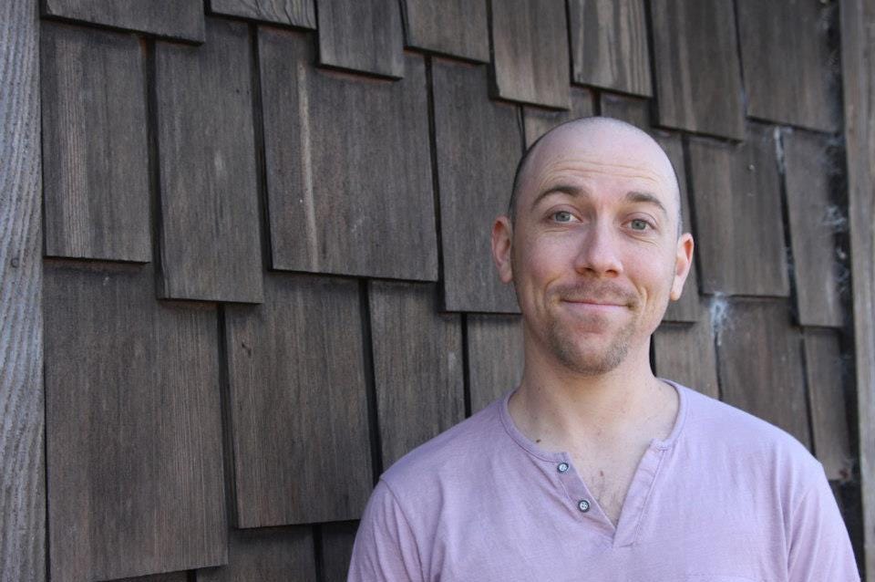 Theo Greenly – Medium