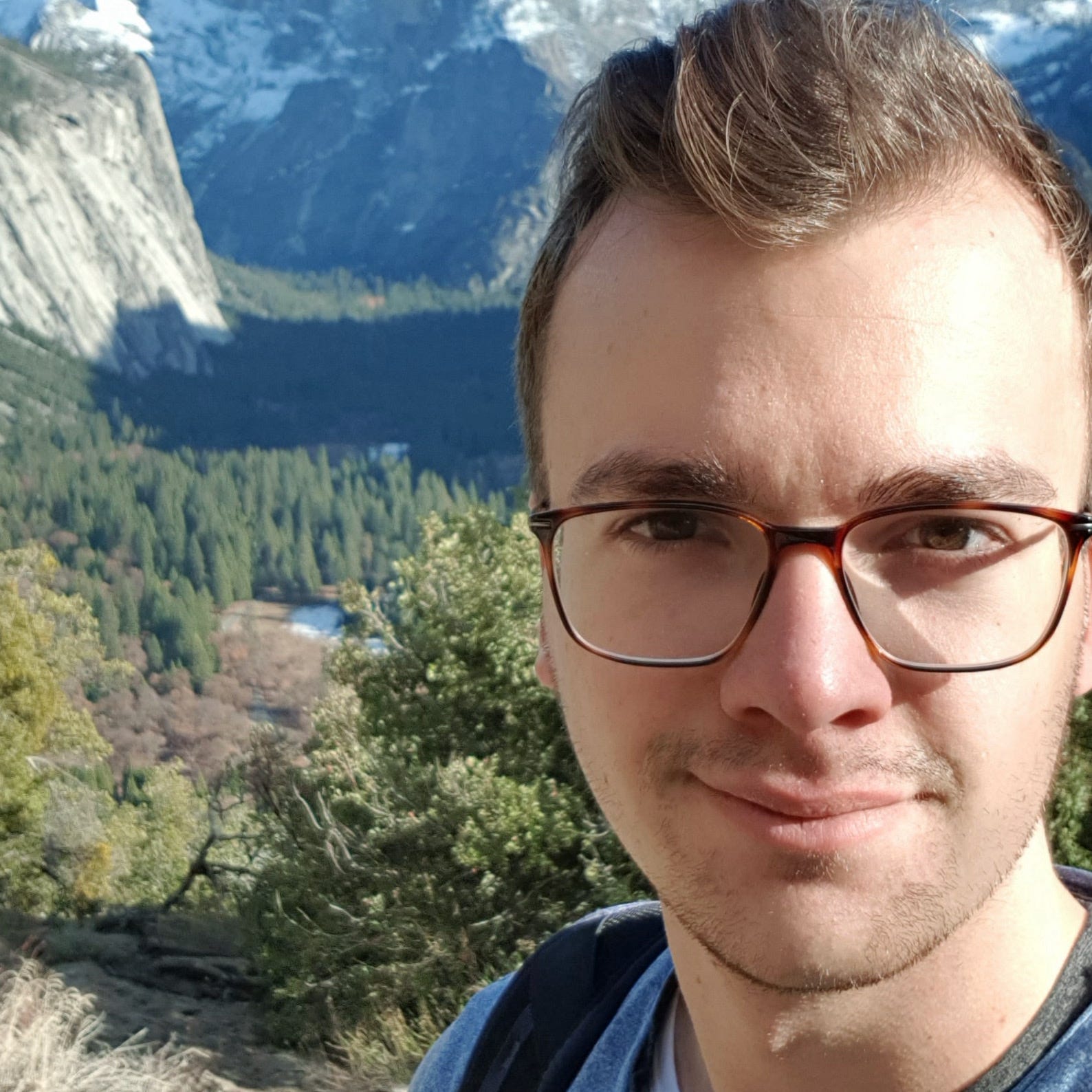 Kenneth Schroeder – Medium