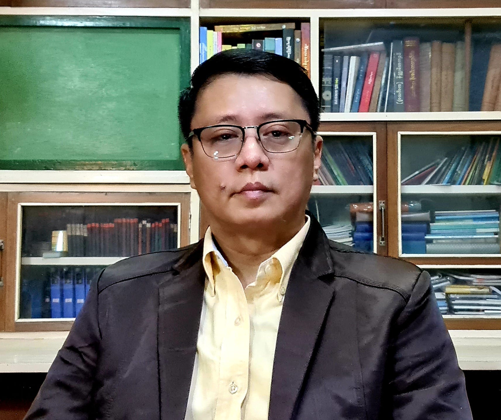 Ye Myat Thu – Medium