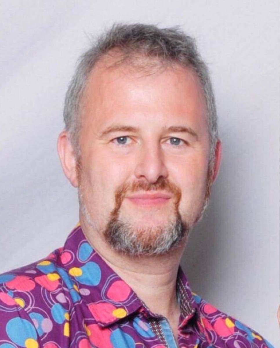 Vasilis Kapsalis – Medium