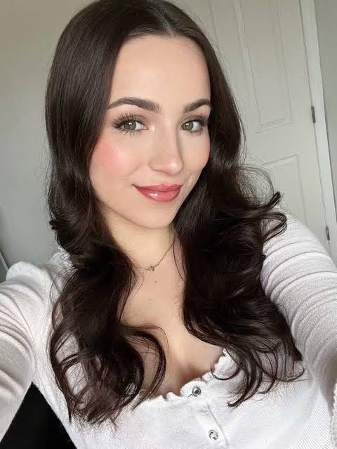 Violet May – Medium