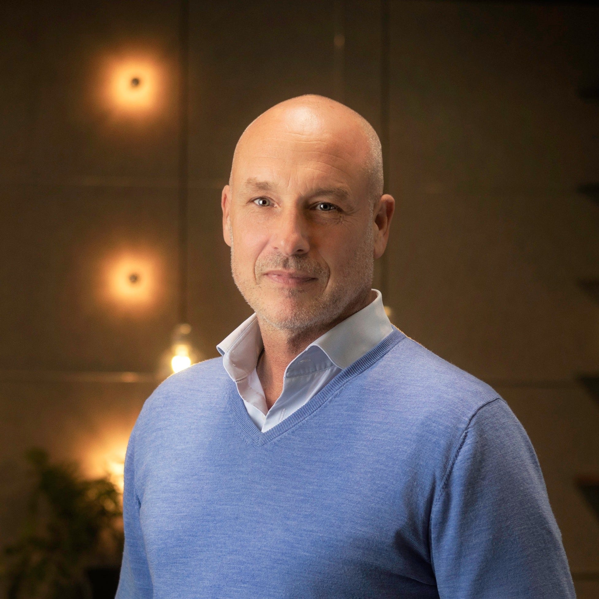 Marc Van Ogtrop – Medium