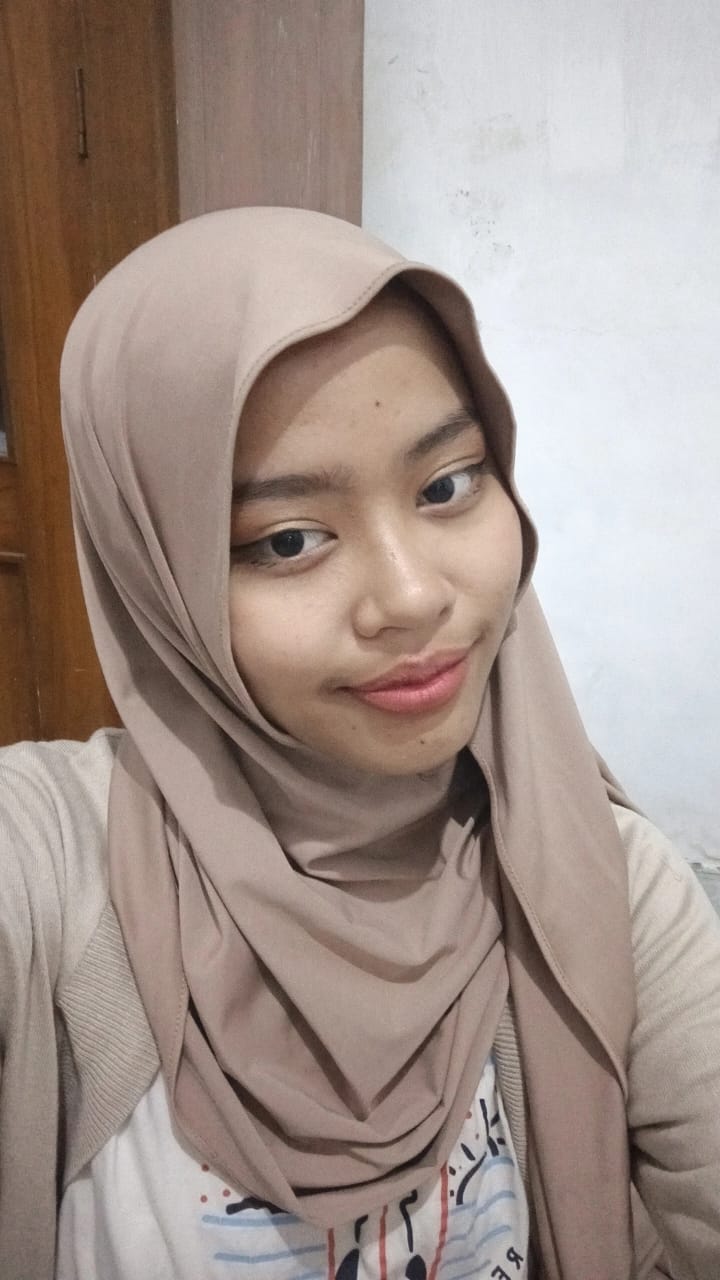 Dewi Rahmawati – Medium