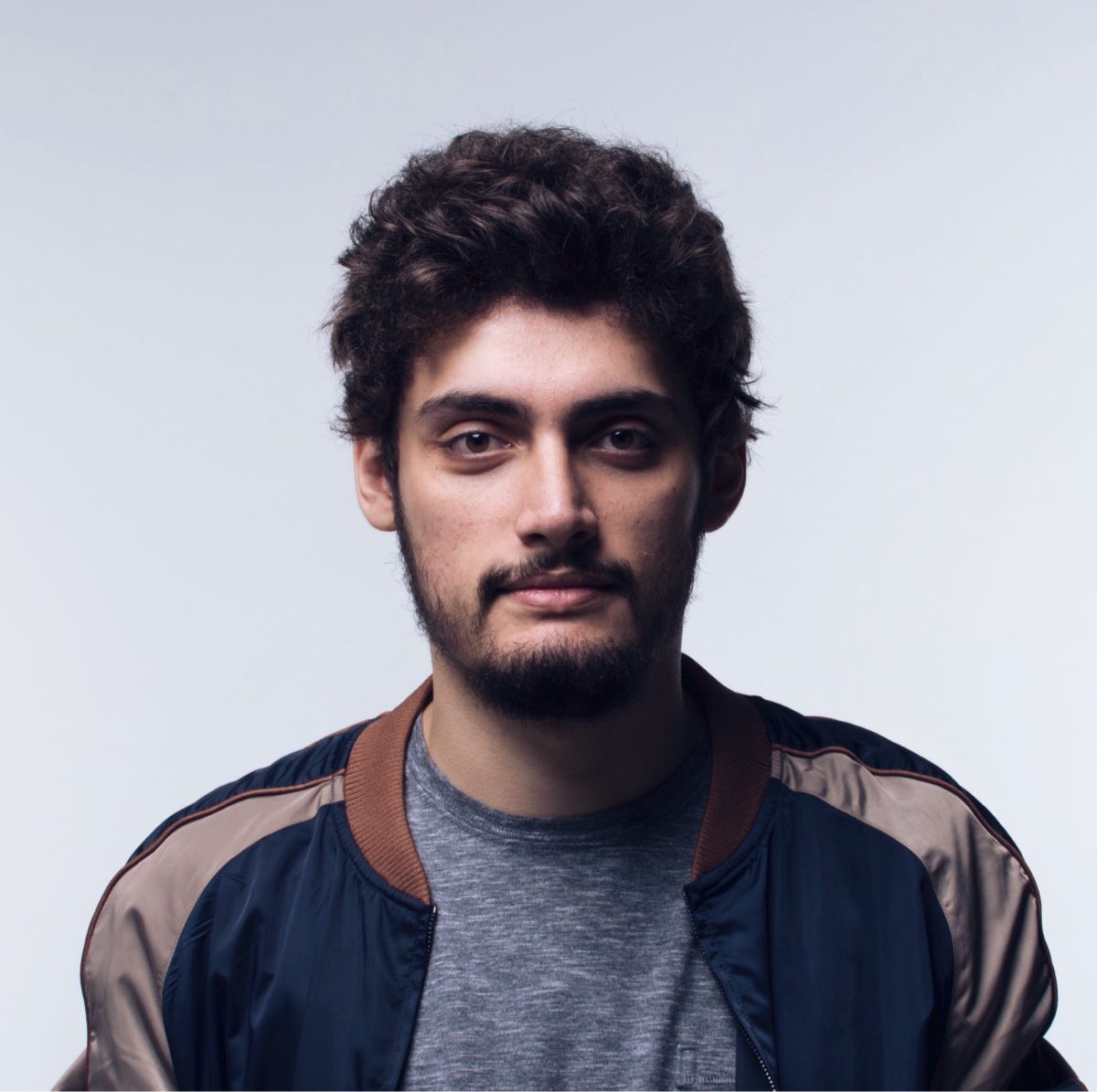 Rodrigo Torres – Medium