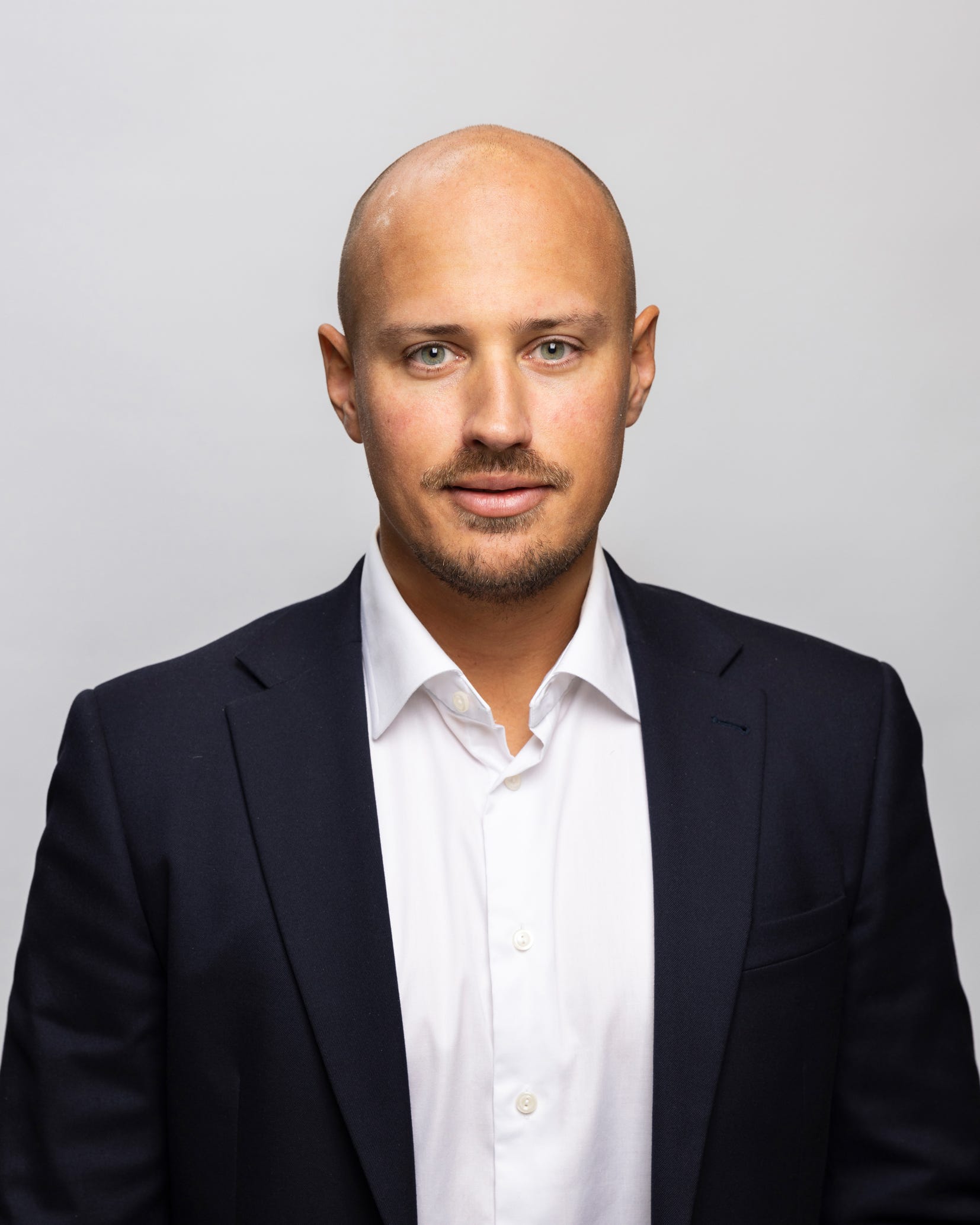Filip Romeling – Medium