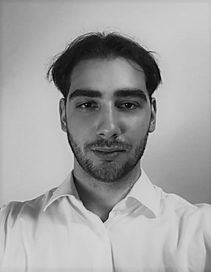 Alex Walls – Medium