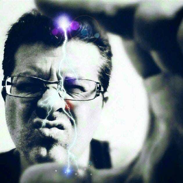 Clinton Ray – Medium