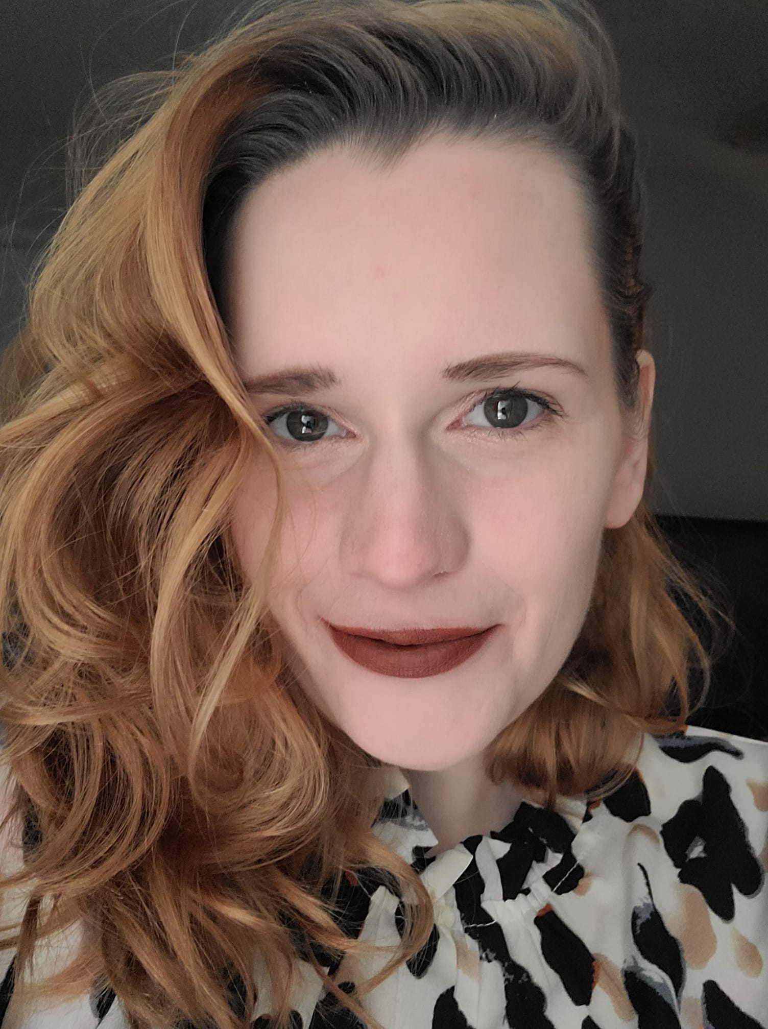 Ashley | Glow Flow Edu – Medium