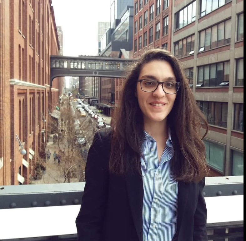 Maria Slamari – Medium