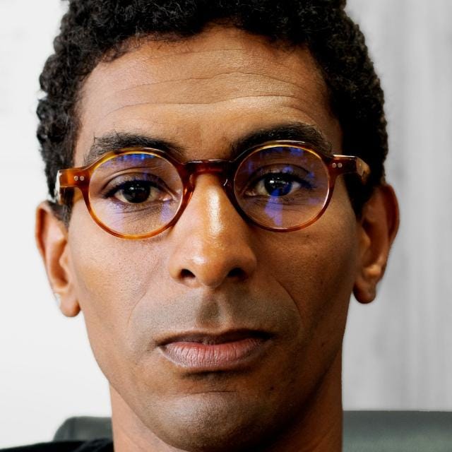 William Oliveira – Medium