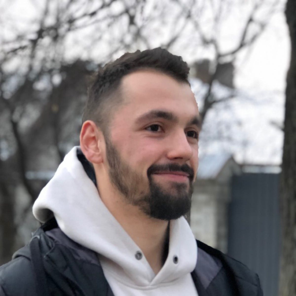 Slavik Nychkalo – Medium