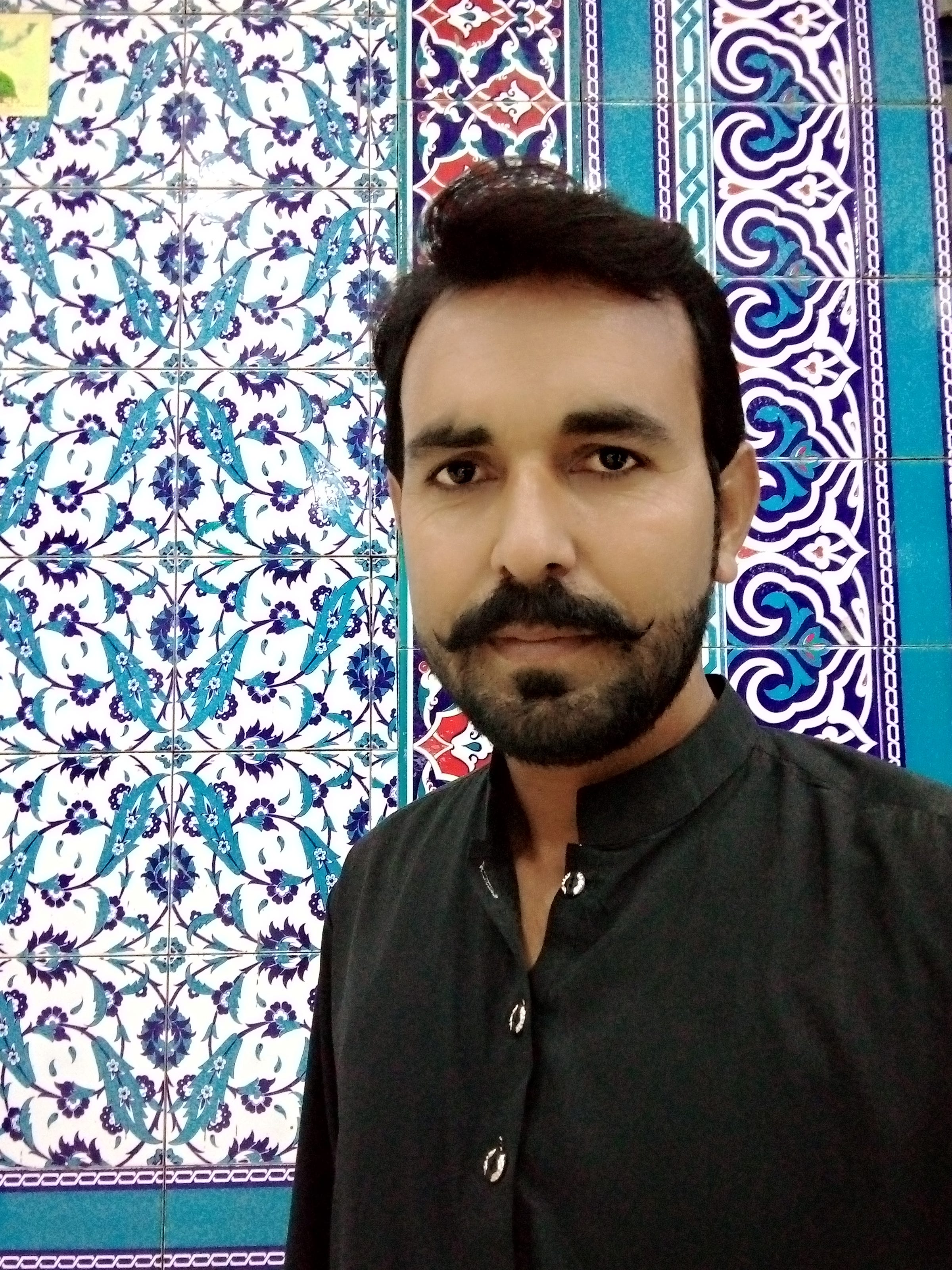 Amir Shehzad – Medium