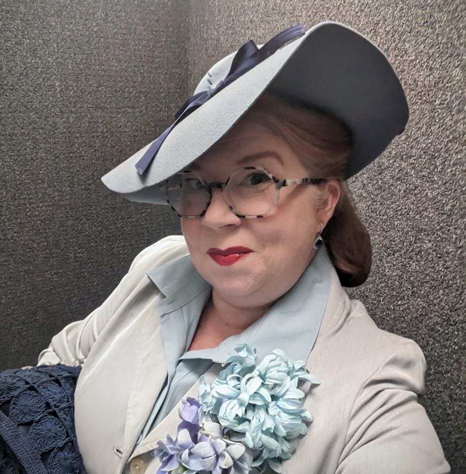 Suzanne Long – Medium
