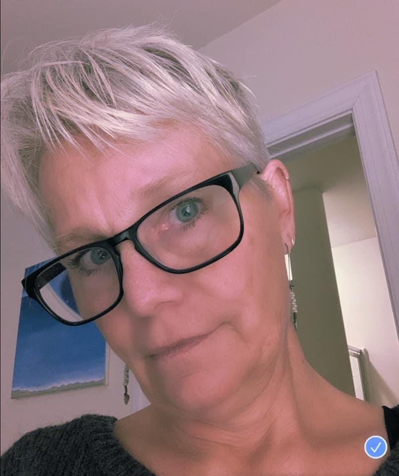 Liz Labunski – Medium