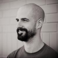 Tim Kral – Medium