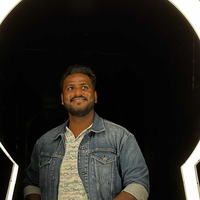 Vignesh Elangovan – Medium