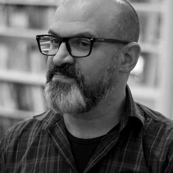 Fernando J. Veríssimo – Medium