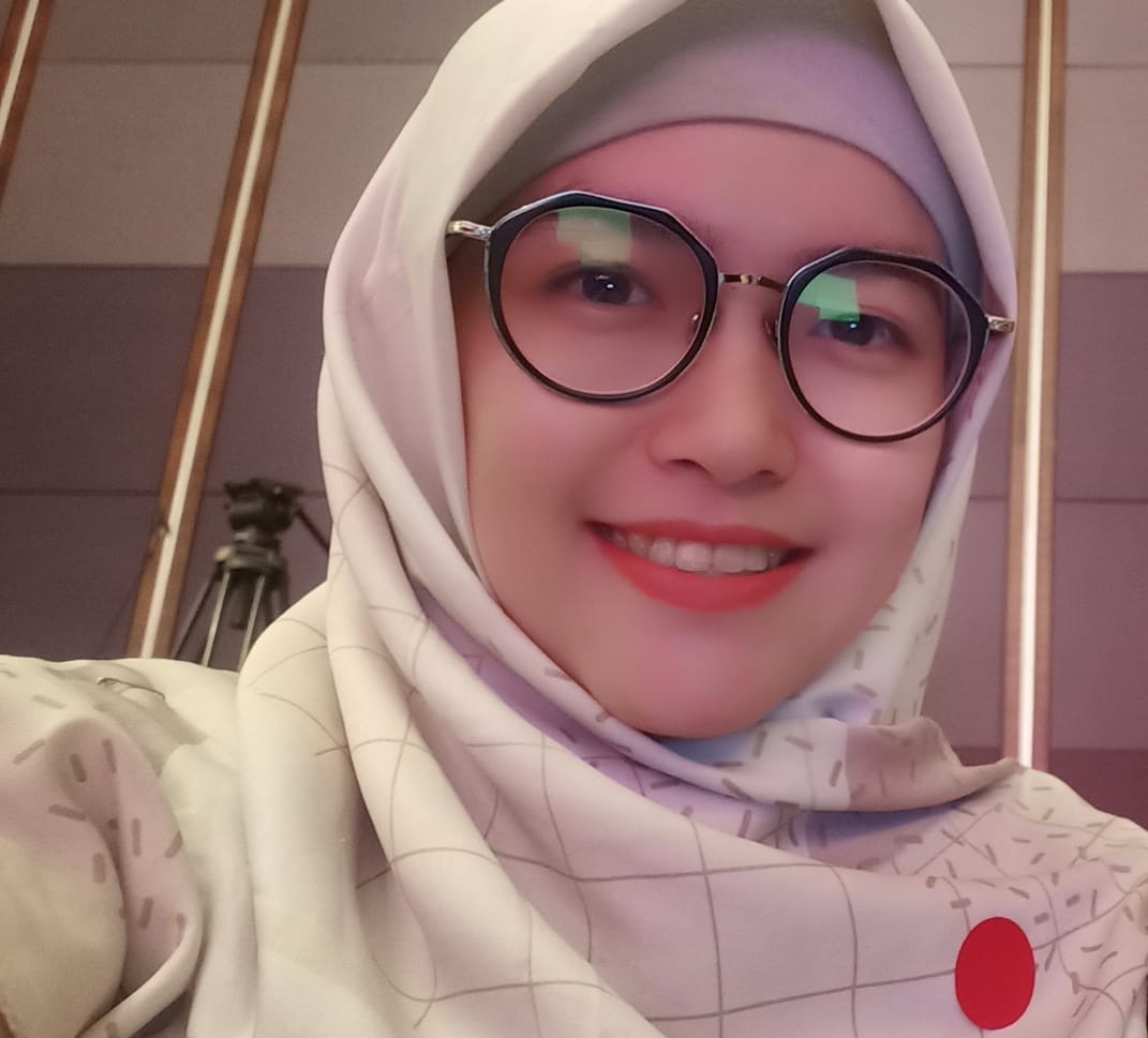 Diah Prastiwi – Medium