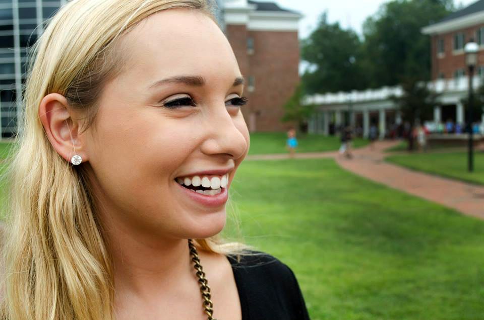 Amanda Feldman – Medium