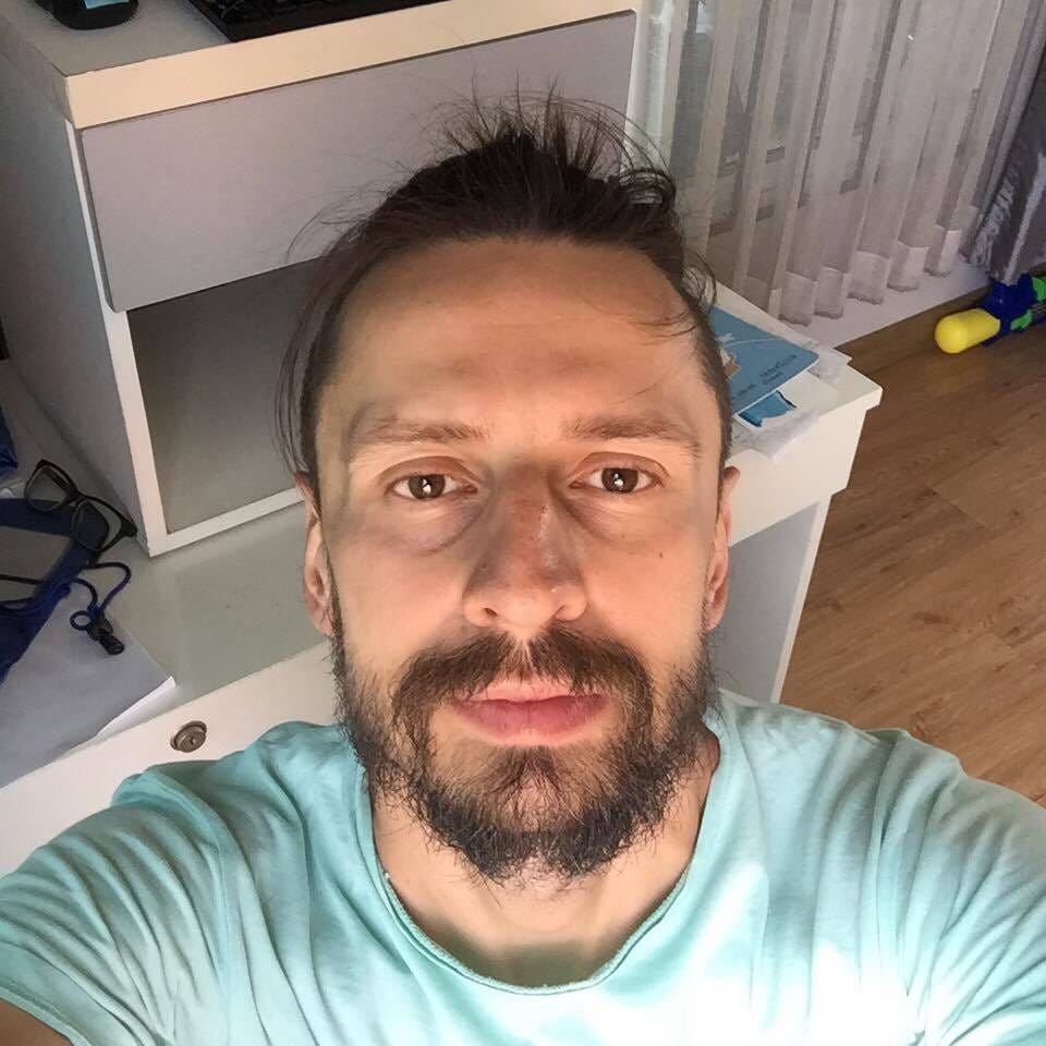 Mikhail Romanov – Medium