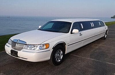 lansing limousine – Medium