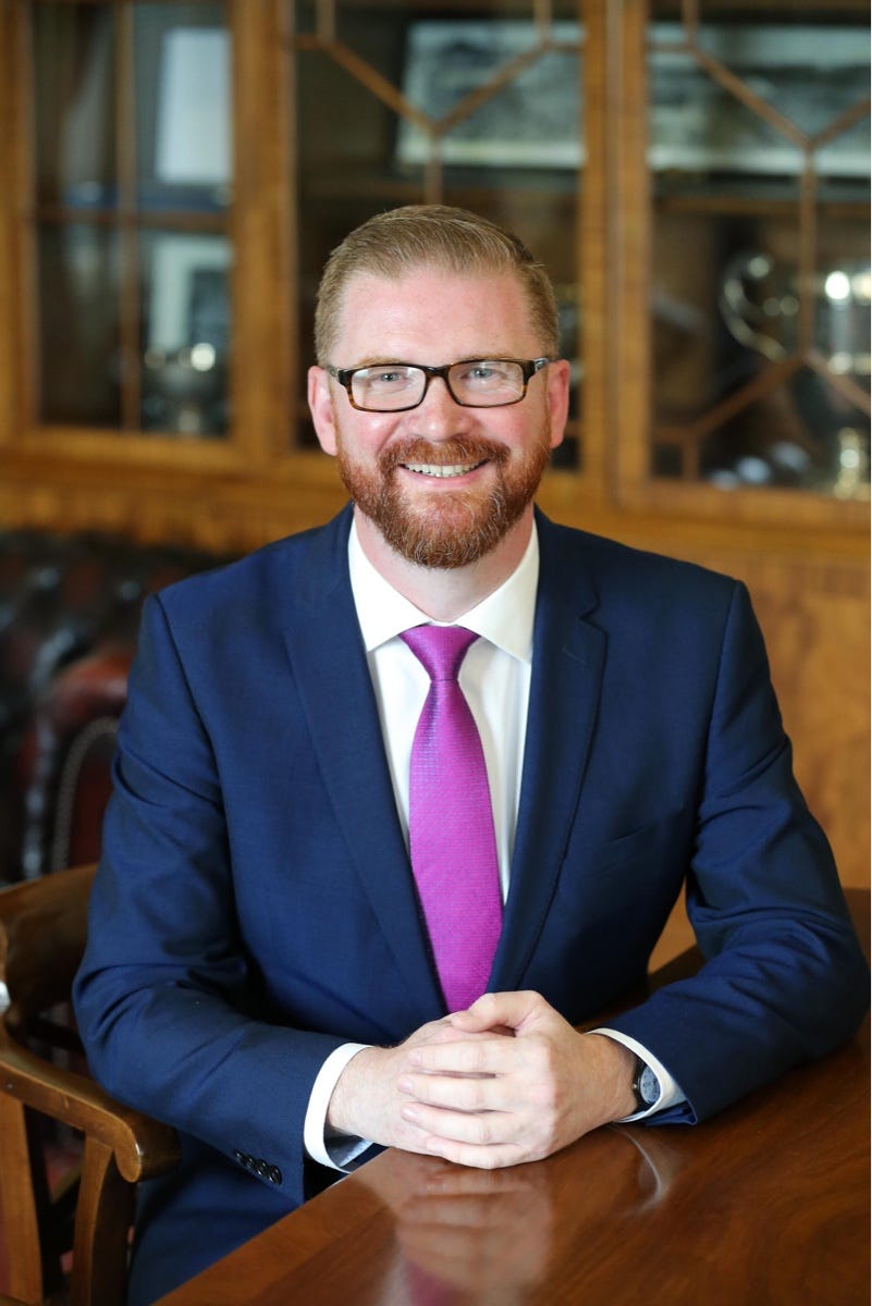 Simon Hamilton – Medium