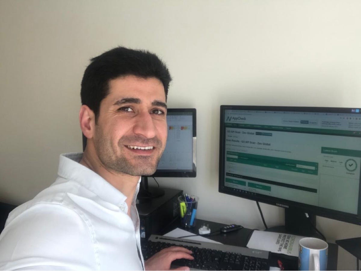 Huseyin Yucekaya – Medium