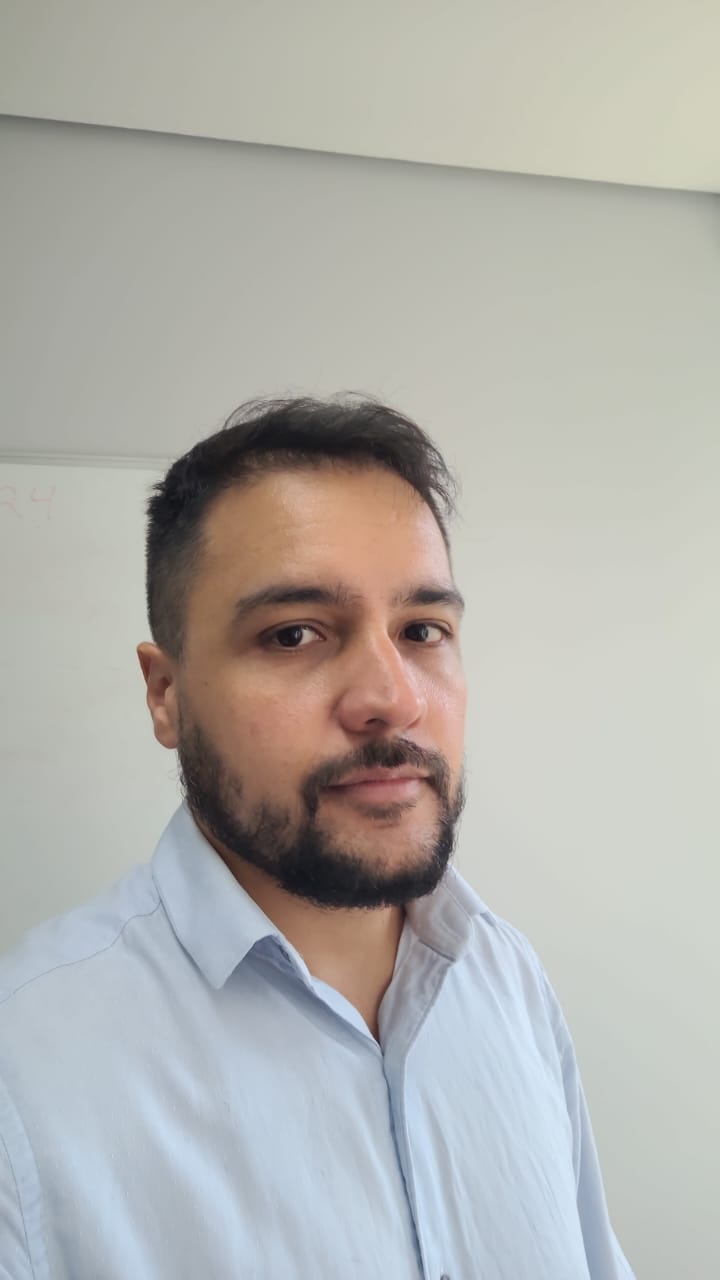 Felipe Galoro – Medium