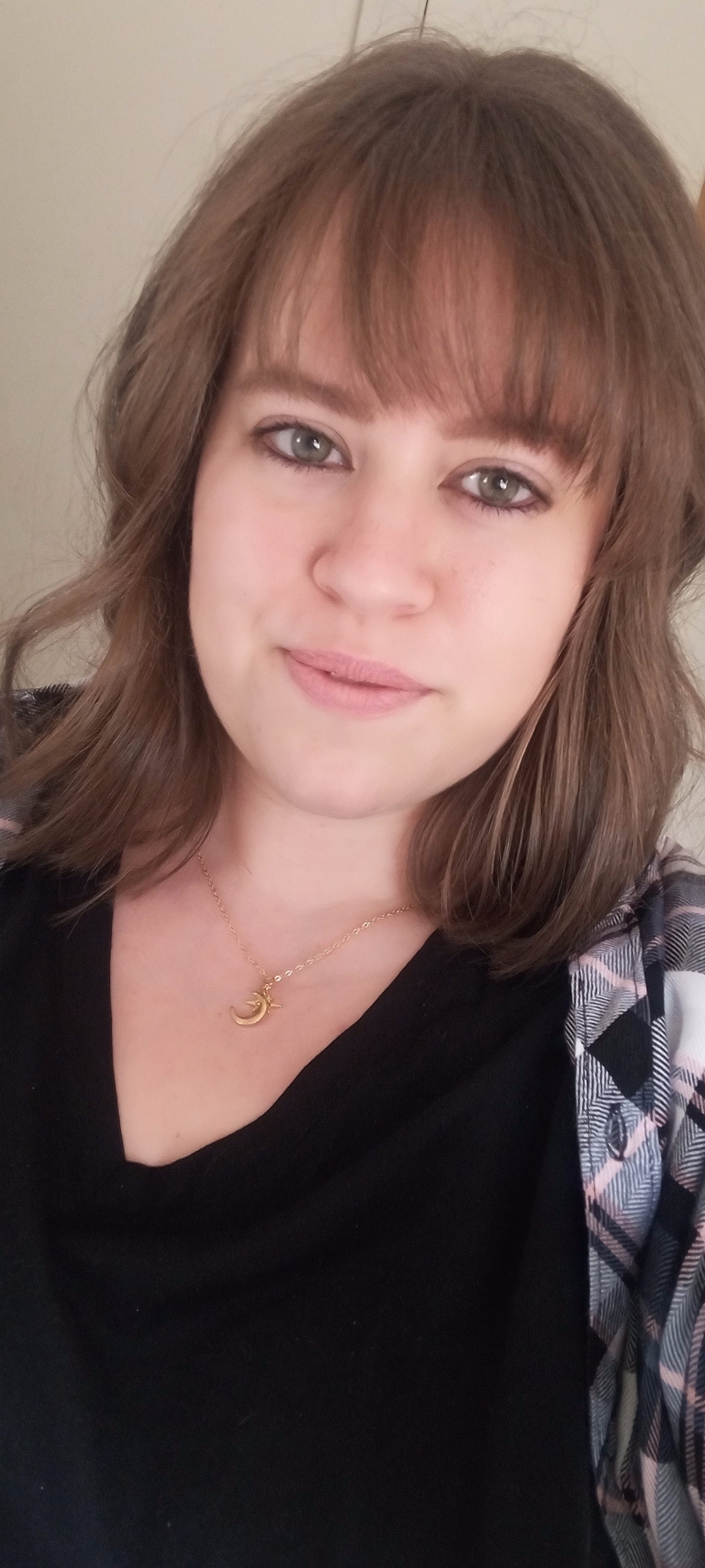 Amanda Currier – Medium