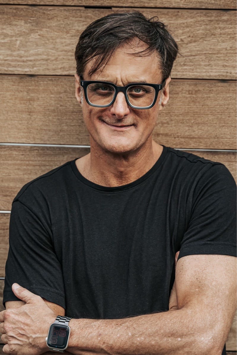 Gregg Hinthorn – Medium